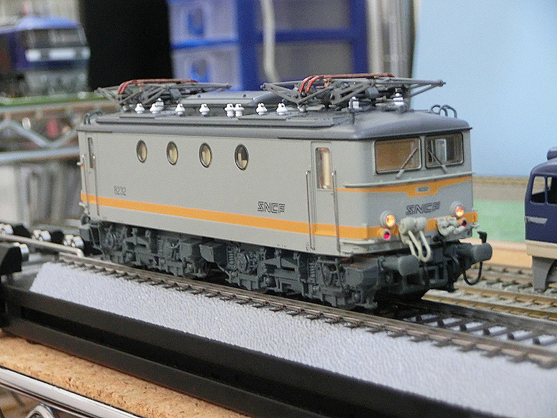 Roco 63651 SNCF BB8232 その3 - 穂の原でんしゃ製作所