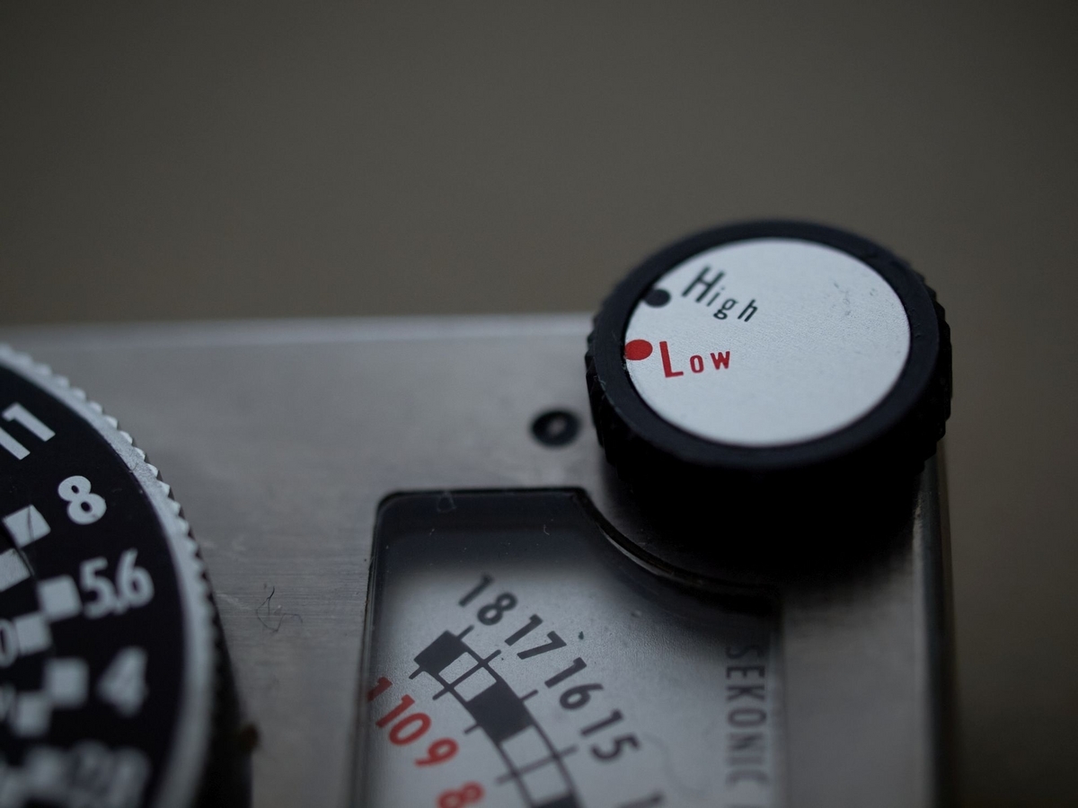SEKONIC MICRO-CLIPON model-136 - Futatabi-Hajimeru