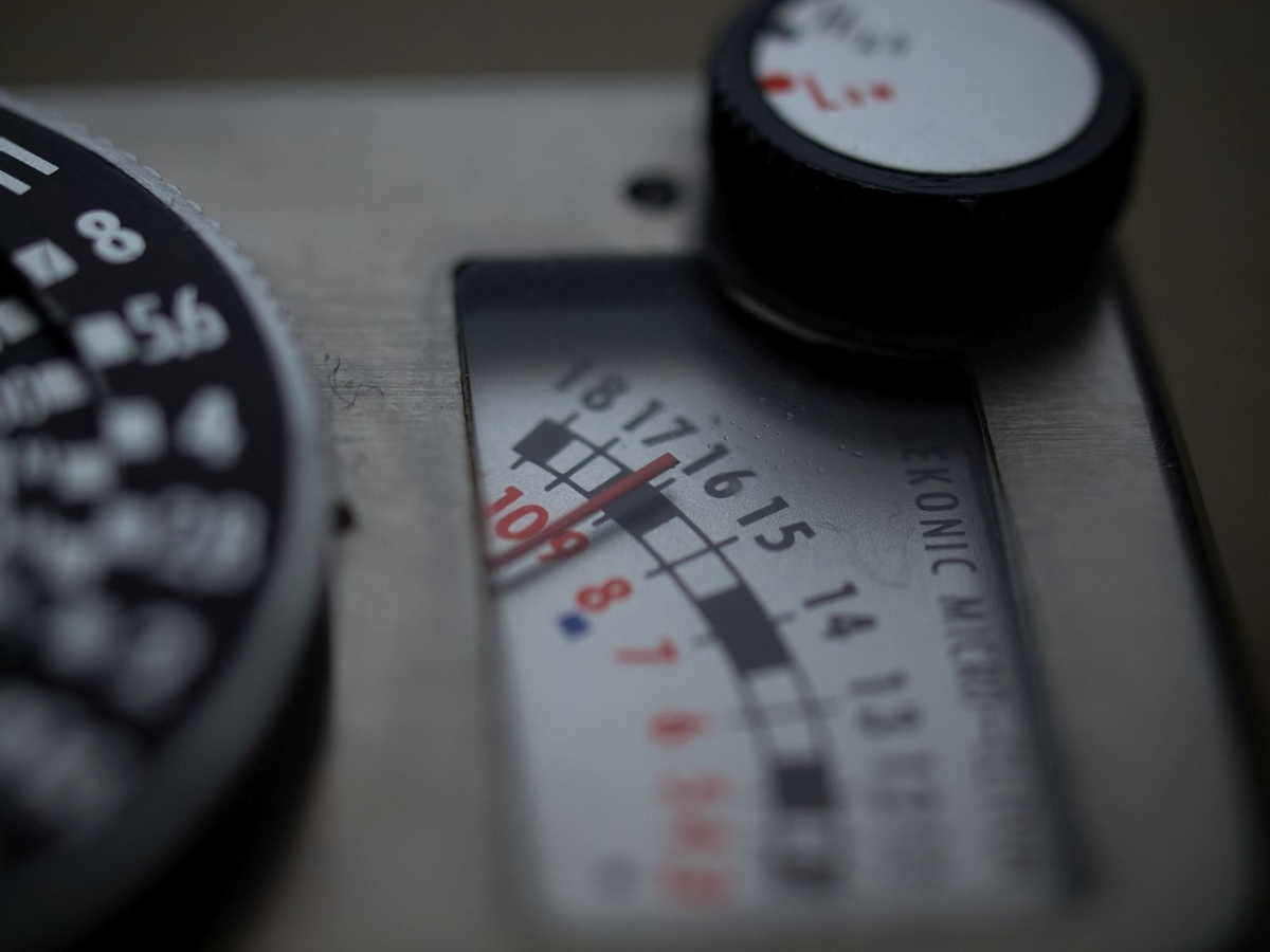 SEKONIC MICRO-CLIPON model-136 - Futatabi-Hajimeru