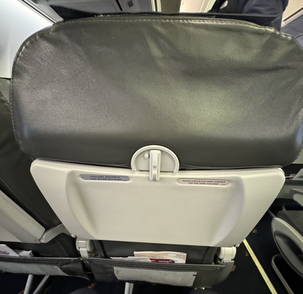 【搭乗記】ANA会員はユーロウイングス搭乗時に特典利用できる？ LCCのケルン-ベルリン便搭乗時のラウンジ・機内食・座席・モニター・獲得マイル・オンラインチェックインなど実体験紹介(EW012 ...