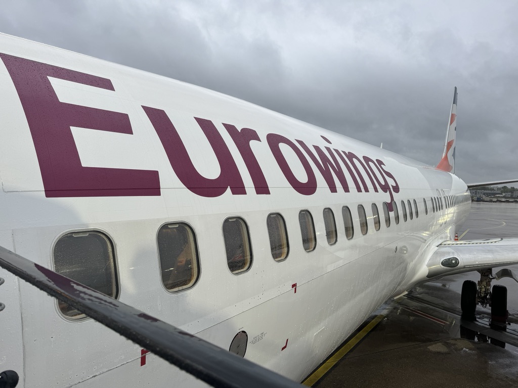 【搭乗記】ANA会員はユーロウイングス搭乗時に特典利用できる？ LCCのケルン-ベルリン便搭乗時のラウンジ・機内食・座席・モニター・獲得マイル・オンラインチェックインなど実体験紹介(EW012 ...