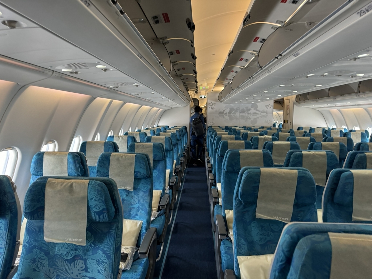 【搭乗記】スリランカ航空の機内食は？ 成田-コロンボ往復便の機内食・座席・モニター・獲得マイル・オンラインチェックインなど実体験紹介 ...