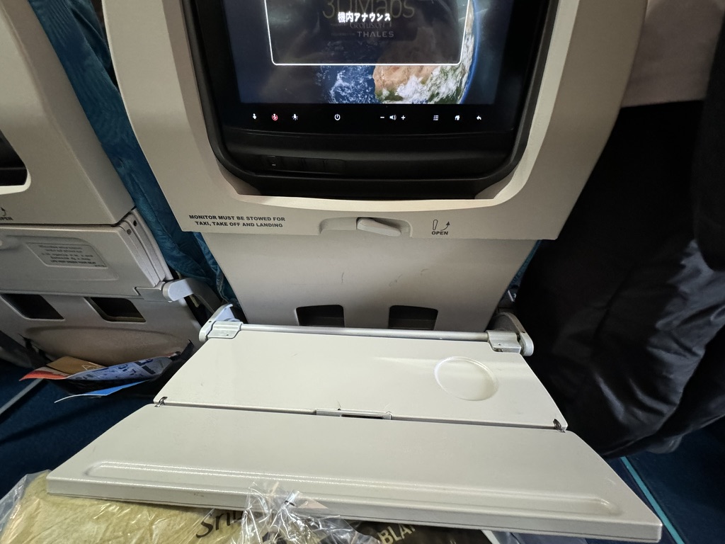 【搭乗記】スリランカ航空の機内食は？ 成田-コロンボ往復便の機内食・座席・モニター・獲得マイル・オンラインチェックインなど実体験紹介 ...