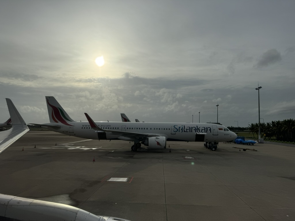 【搭乗記】スリランカ航空の機内食は？ 成田-コロンボ往復便の機内食・座席・モニター・獲得マイル・オンラインチェックインなど実体験紹介 ...