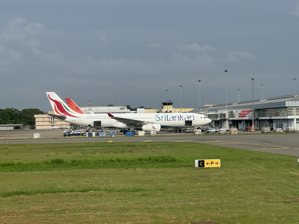 【搭乗記】スリランカ航空の機内食は？ 成田-コロンボ往復便の機内食・座席・モニター・獲得マイル・オンラインチェックインなど実体験紹介 ...