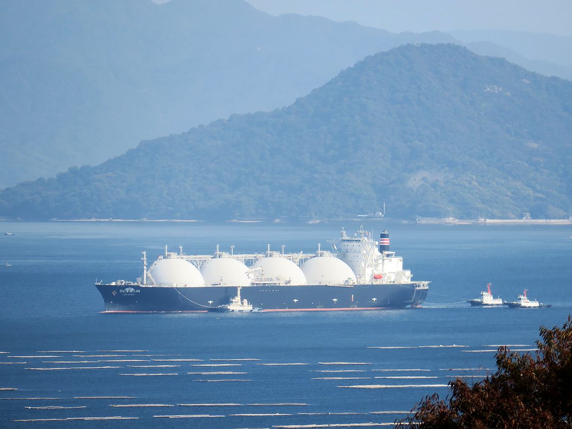 海辺の風景・大型LNG船Dream - 安芸君の散歩画像1