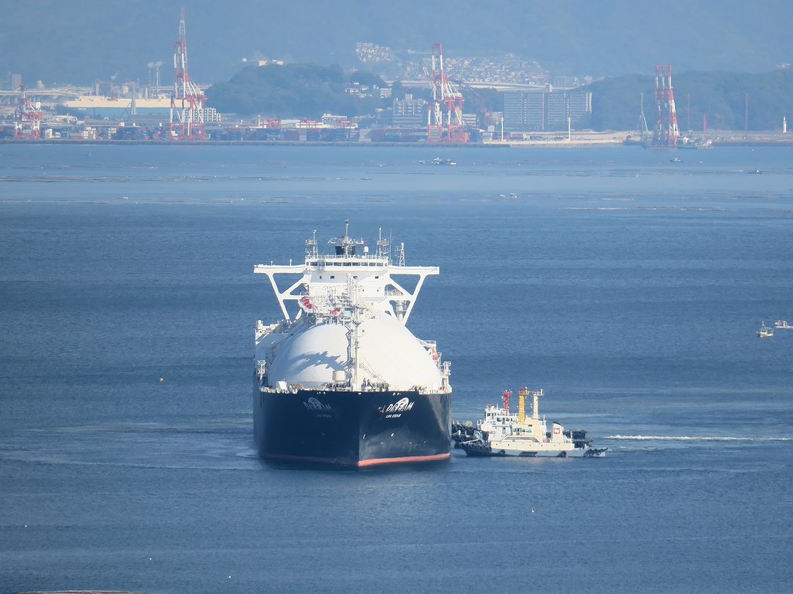 海辺の風景・大型LNG船Dream - 安芸君の散歩画像1