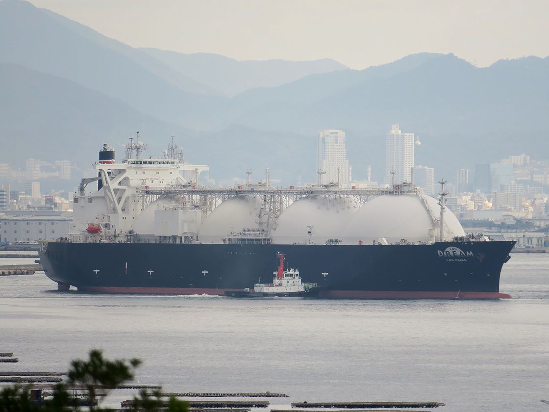 海辺の風景・大型LNG船Dream - 安芸君の散歩画像1