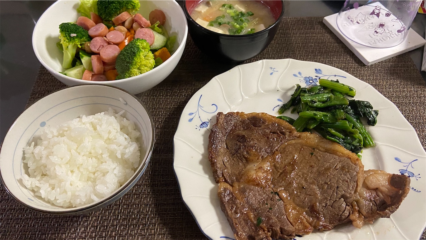 今年最後の肉の日とぷっくぷく集2023 - akiemoのキラッと水のブログ