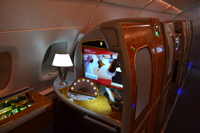 2014 5/1 エミレーツ航空 EK381便 香港～ドバイ A380 ファーストクラス搭乗記 - あっきーの日記