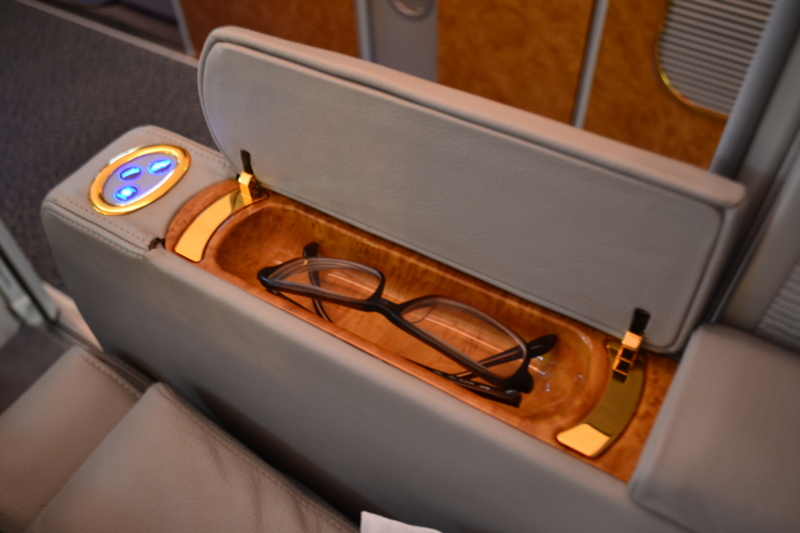 2014 5/1 エミレーツ航空 EK381便 香港～ドバイ A380 ファーストクラス搭乗記 - あっきーの日記