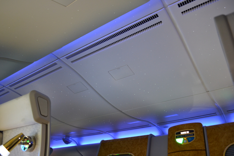 2014 5/1 エミレーツ航空 EK381便 香港～ドバイ A380 ファーストクラス搭乗記 - あっきーの日記