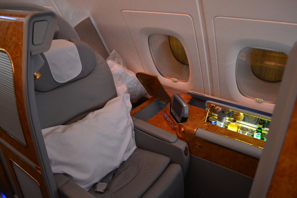 2014 5/1 エミレーツ航空 EK381便 香港～ドバイ A380 ファーストクラス搭乗記 - あっきーの日記