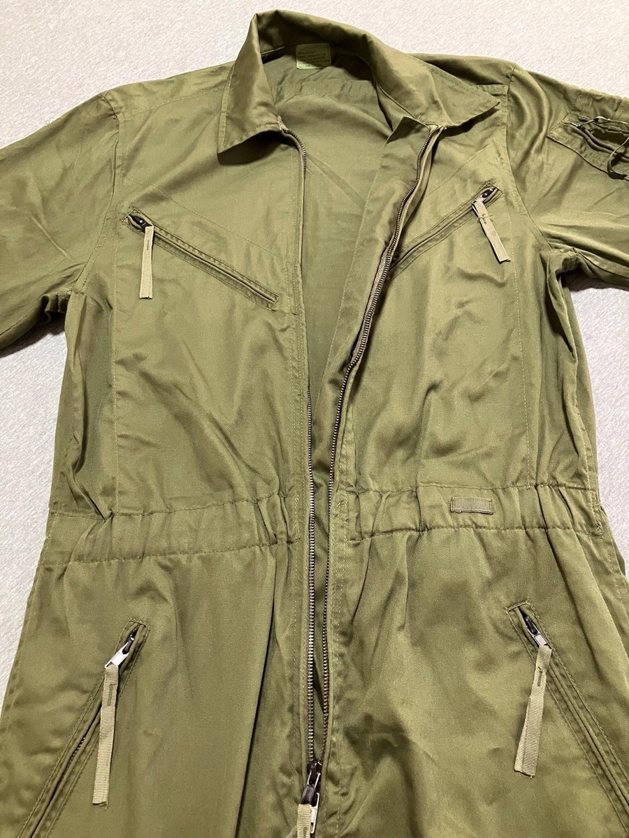 まさかモデル化されていたとは！【アメリカの軍服】CVCカバーオール（タンカーススーツ・OD・中国製モデル品）とは？ 1245 🇺🇸 ミリタリー ...