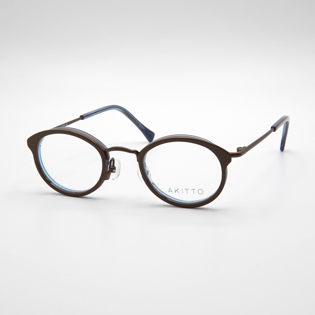 小顔＆強度数の女性に。 - リトルアクトな日々