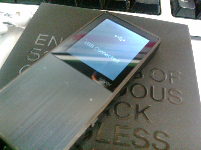 FMラジオも聞ける！MP3プレーヤー アイリバーE50 METAL 購入レビュー - 60sec STEREo