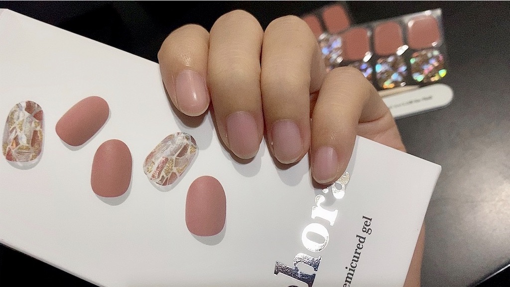 【SNSで話題】貼るジェルネイルohora(オホーラ)は簡単？実際にやってみた感想と仕上がり - サウナのおねえさんが書く美容健康ブログ