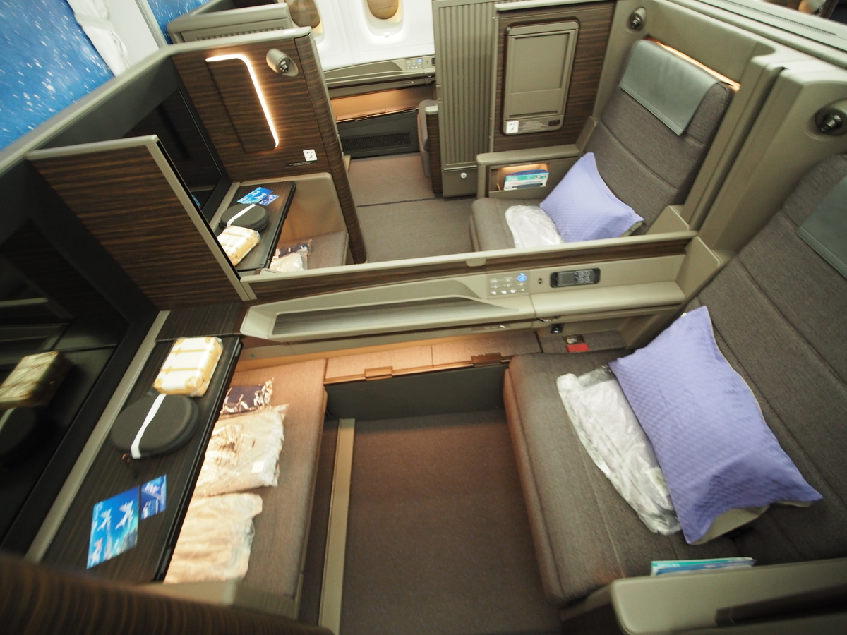 ANA FLYING HONU KAI First Class A380-800 NH182 NRT-HNL NH181 HNL-NRT ...