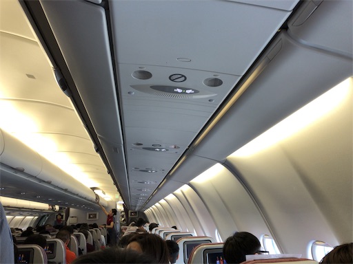 チャイナエアライン CI108 エコノミークラス 台北桃園ー成田 TPE-NRT 搭乗記 - 旅や日々の備忘録