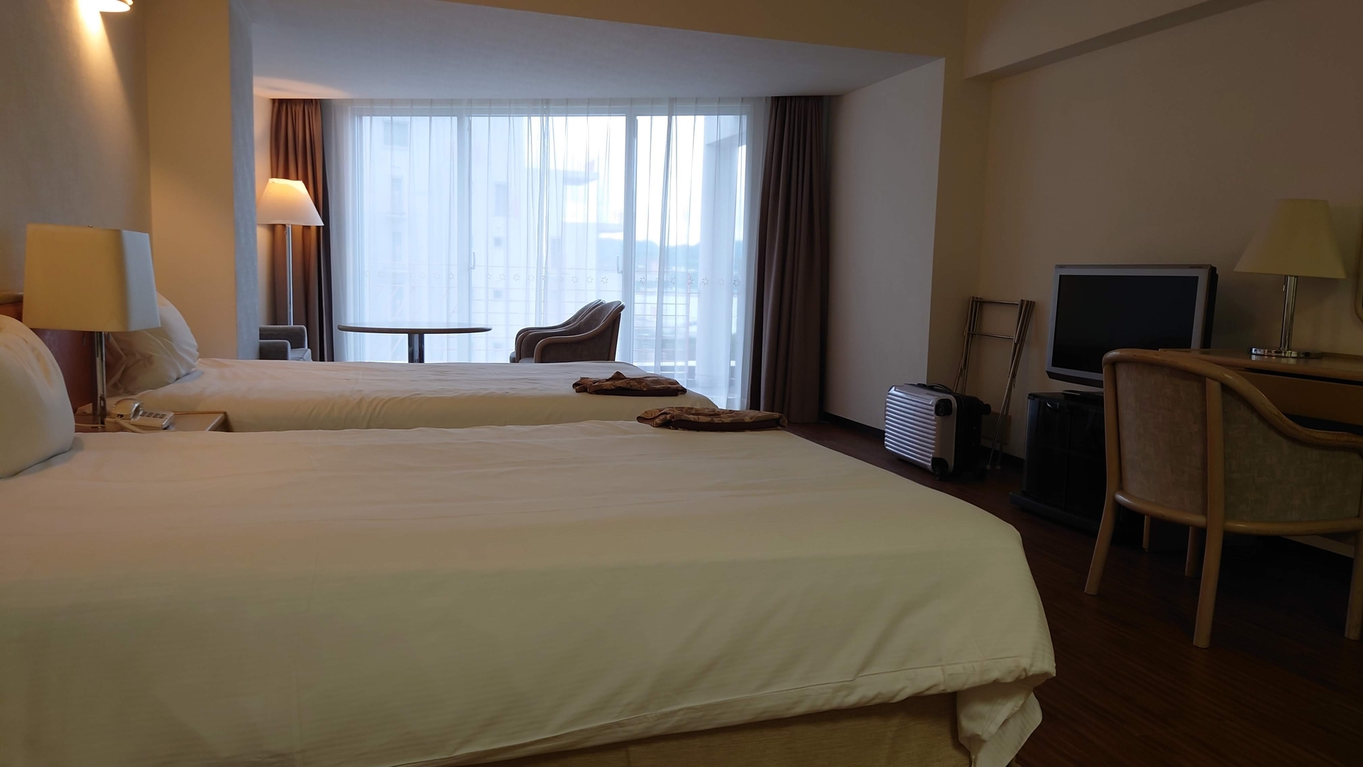 飛行機禁止で沖縄旅行 (2) - Aokashi Room