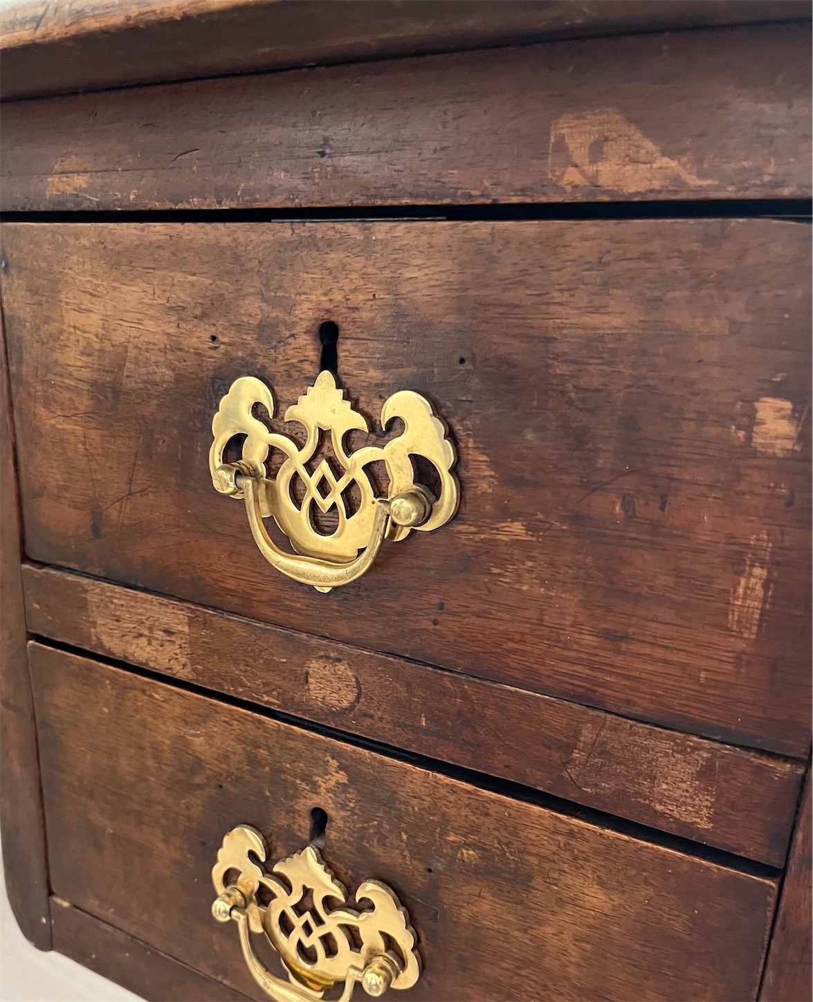 英国の机と椅子との思い出と別れと新しい出会い - 青木飴色日記 Ameiro Aoki Diary