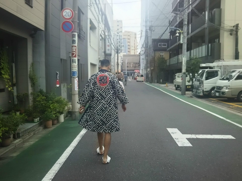 祭りに向かう - 荒川三歩