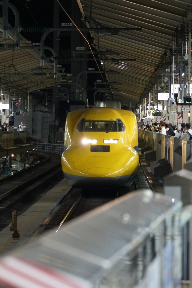 本年はどうもありがとうございました。来年もどうぞよろしくお願いいたします。良いお年をお迎えください。 - 嵐、ゴルフ、ミステリーの日々2