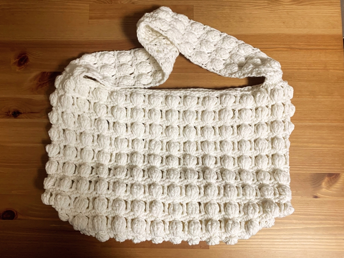 ぽこぽこバッグ編めました🧶 - 麻と白とくま
