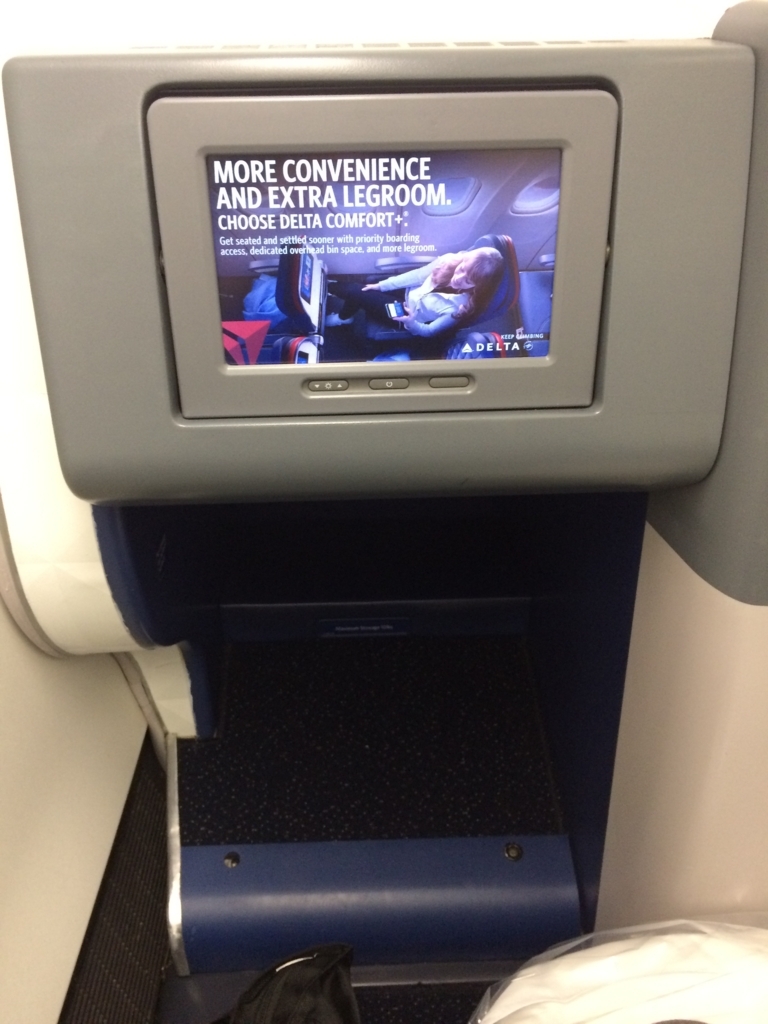 DL295 NRT to PVG (Delta) C in 2018 - ASEANブラブラ旅日記