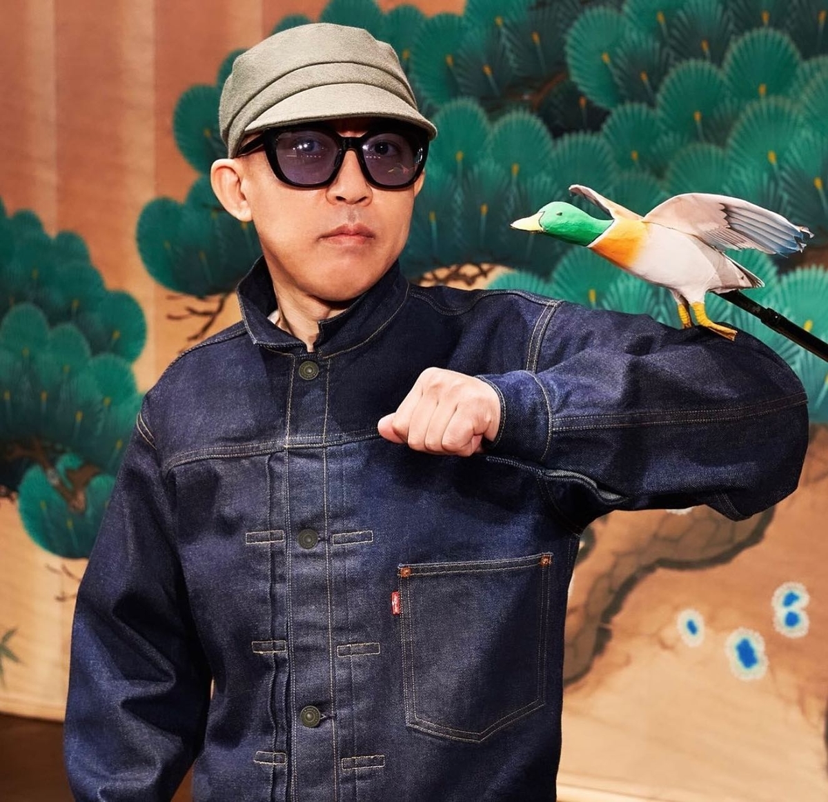 いま一番人気の日本アーティスト？NIGOについて解説！ - A2B~アートをもっとビジネスに~