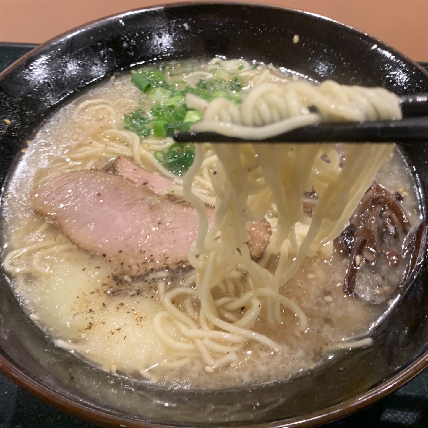 釉裏紅蓮華唐草文鉢 草土庵 欅窯 - 純風満蘭（富貴蘭・風蘭ブログ 着生蘭よもやま話）