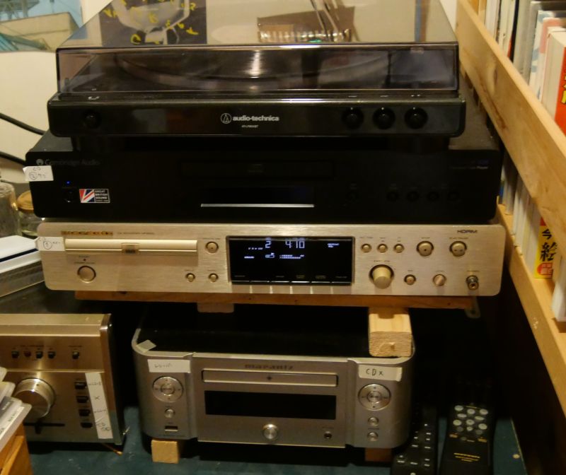 松本市大手（上土町）のジャズが流れる喫茶店「Something tender」を初めて訪れました。 - 安曇野ジャズファンの雑記帳