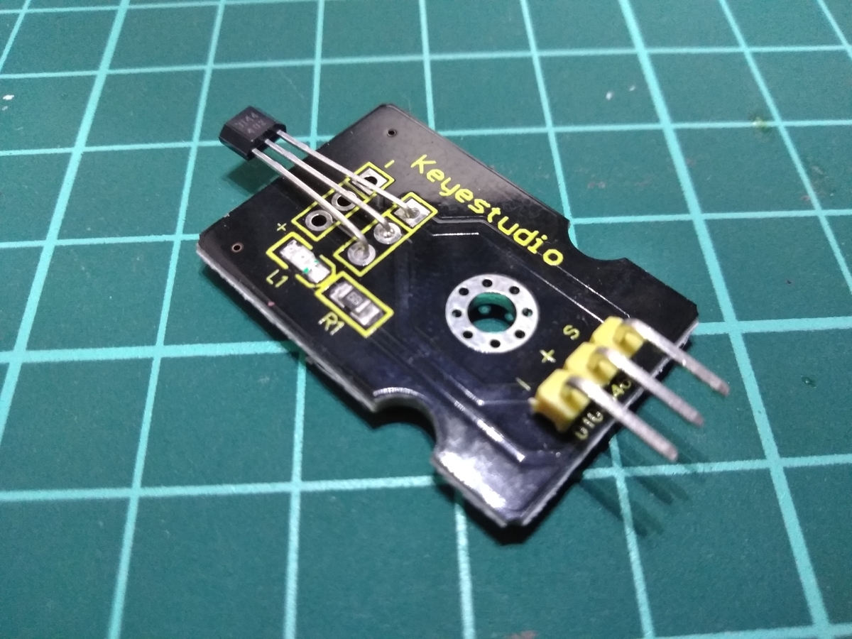 Micro:bit、Micropython、ホール磁気センサ(3144 402)で磁気を検出する - 熊おふし五郎が行く