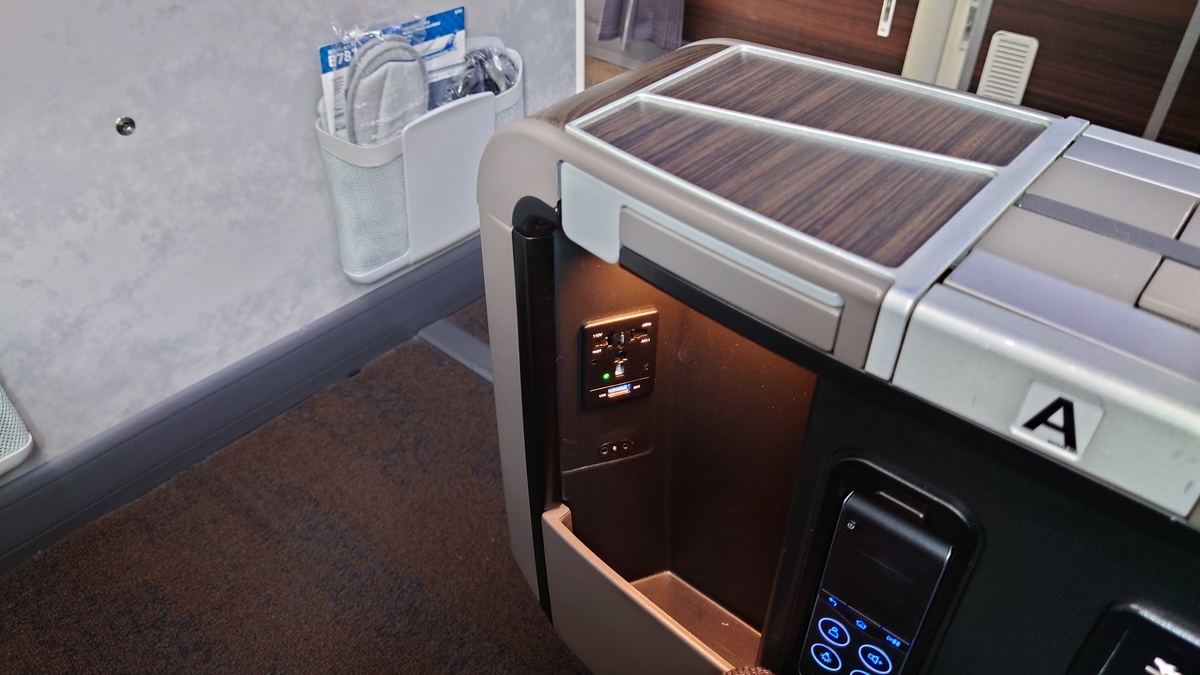 【搭乗記】ANA/NH0240(福岡/東京羽田)【78G】 - 日本の迷い方