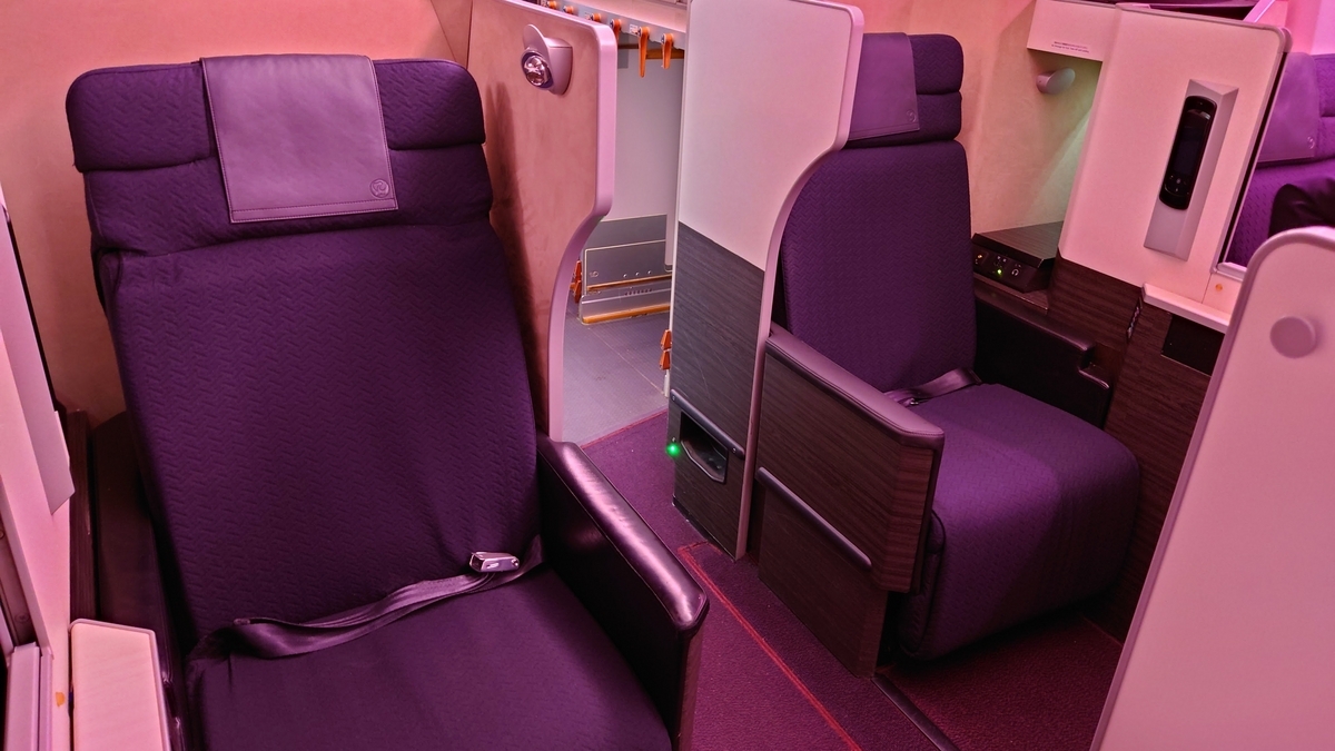 【搭乗記】JAL/JL0209(東京羽田/名古屋中部)【JAL SKY SUITE/ビジネス】 - 日本の迷い方