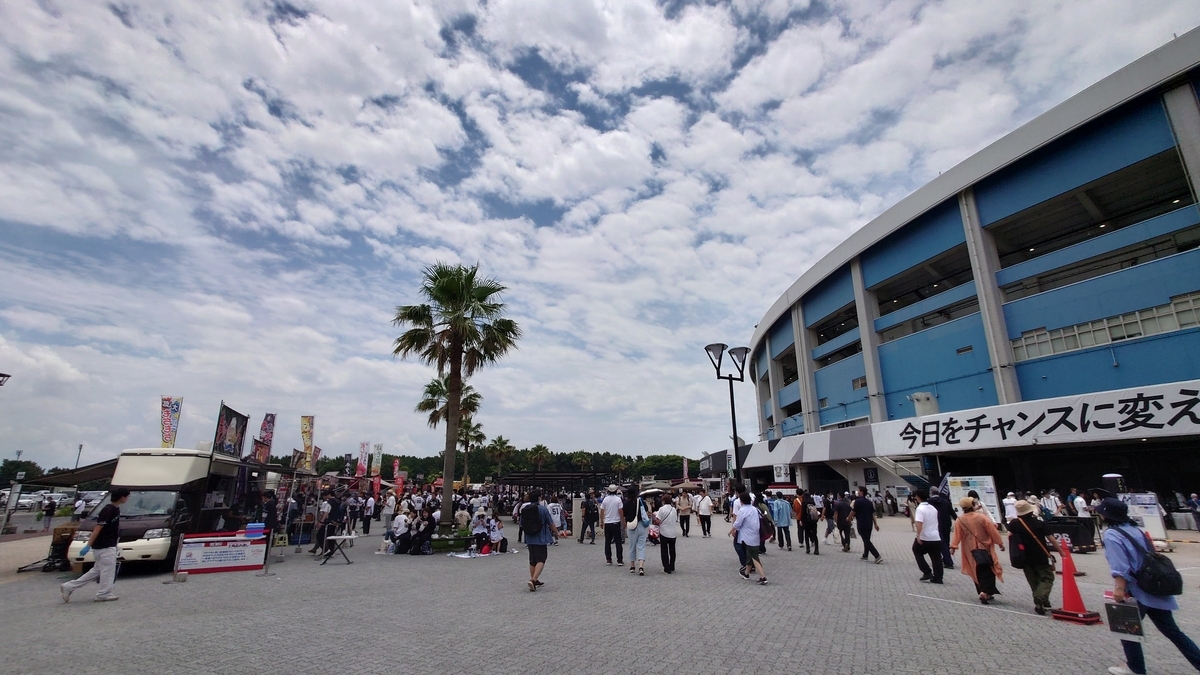 【歩いてみた】JR海浜幕張駅からZOZOマリンスタジアム - 日本の迷い方