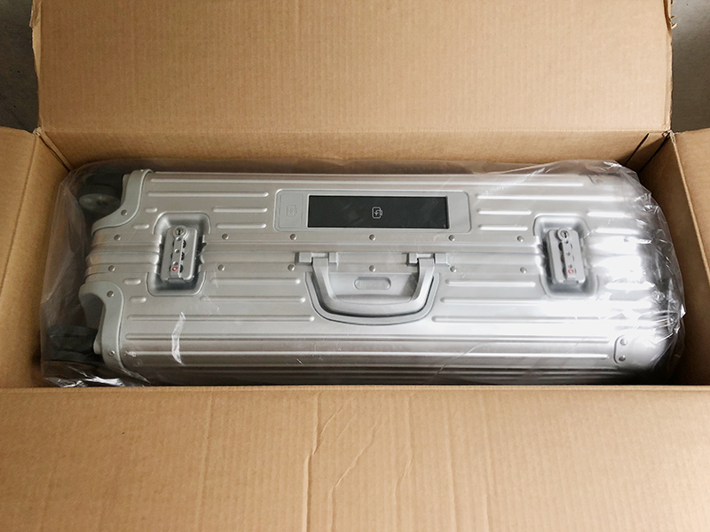 RIMOWA Topas Multiwheel Electronic Tag 82.0L レビュー - マイルでハワイ