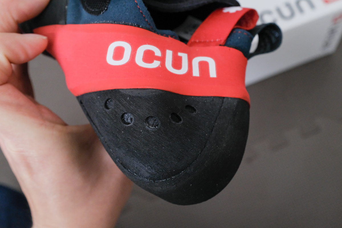 クライミングシューズ OCUN Bullit（ブリット）のレビュー - ごみと青い岩