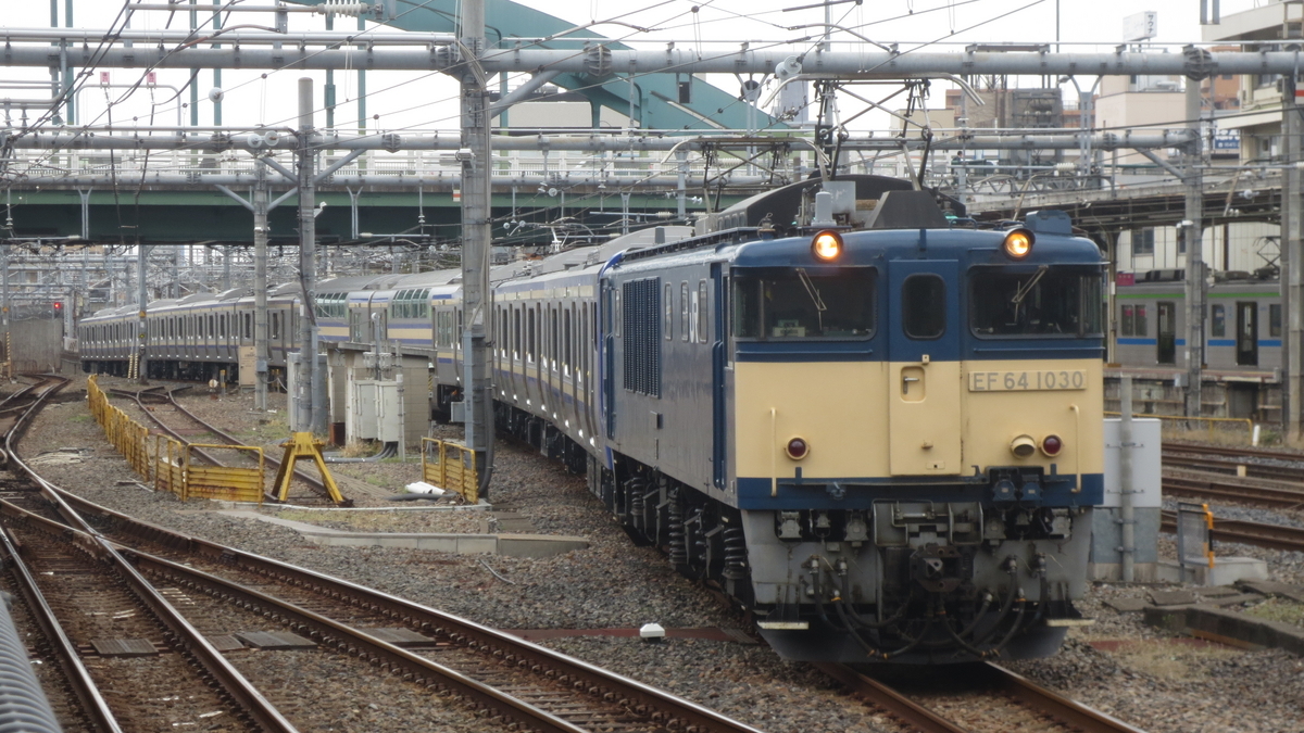 E235系横クラF-24編成の新津配給輸送と長岡車両センター - ボスネコの交通ブログ