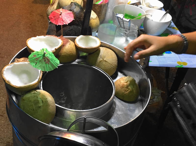 サムイ島 ココナッツアイスは比べて楽しもう！ - Botuku's diary