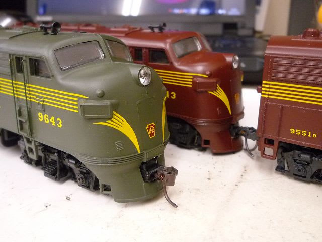 ATHEARN F7 Factory Painted 20 - brass solder