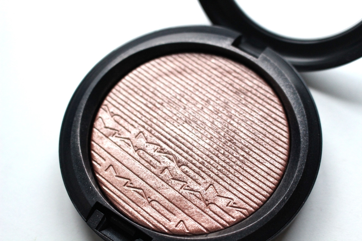 MAC ハイライト色選びは？つやつやエクストラディメンションをレビュー - BUBBLISM BLOG (バブリズム ブログ)