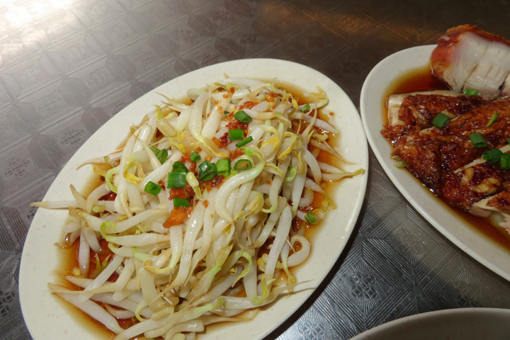 Red Garden Food Paradiseでの3食 - Cafe de Castella Annex