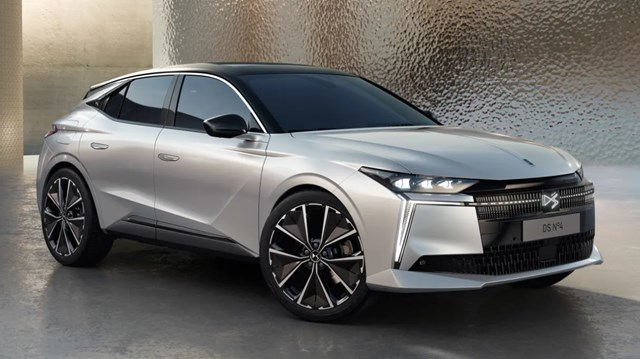 【新型DS N°4】マイナーチェンジ「新デザイン & DS4からモデル名変更！」2025年5月14日改良発表！ - 車好き新型車ニュース NewCar 最新自動車情報