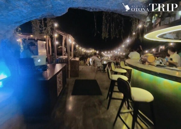 シェラトン・セブ・マクタンリゾート内の洞窟バー「BUHI BAR（ブヒ バー）」を口コミ - Otona Trip - オトナ トリップ