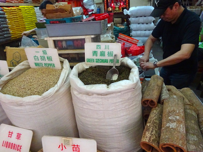 【香港みやげ研究所】上環「源興香料公司（Yuan Heng Spice Company）」で中華スパイスを買う！ - 香港女子旅研究所。