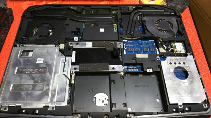 Alienware 17 (R1) のストレージ交換記録 (HDD交換編) - chikuchikugonzalezの雑記帳