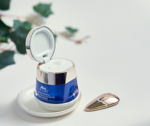 【口コミ】美顔器付き！セッコク蘭エイジングケアアイクリームをレビュー。 - がさつ女子の整える暮らし。