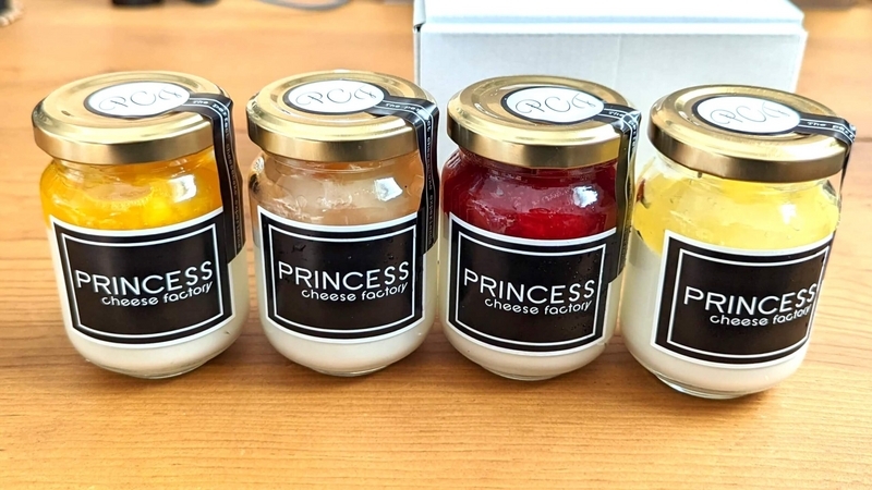 お取り寄せ【プリンセスチーズファクトリー】の瓶詰めレアチーズケーキ（生チーズケーキ）と蜂の巣みたいなレアチーズケーキを実食レポ - チーズケーキ通信