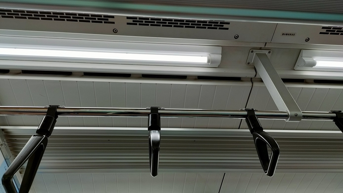 鉄道433 【E233系近郊型】車内の照明がLEDに - 小江戸てつどう旅日記